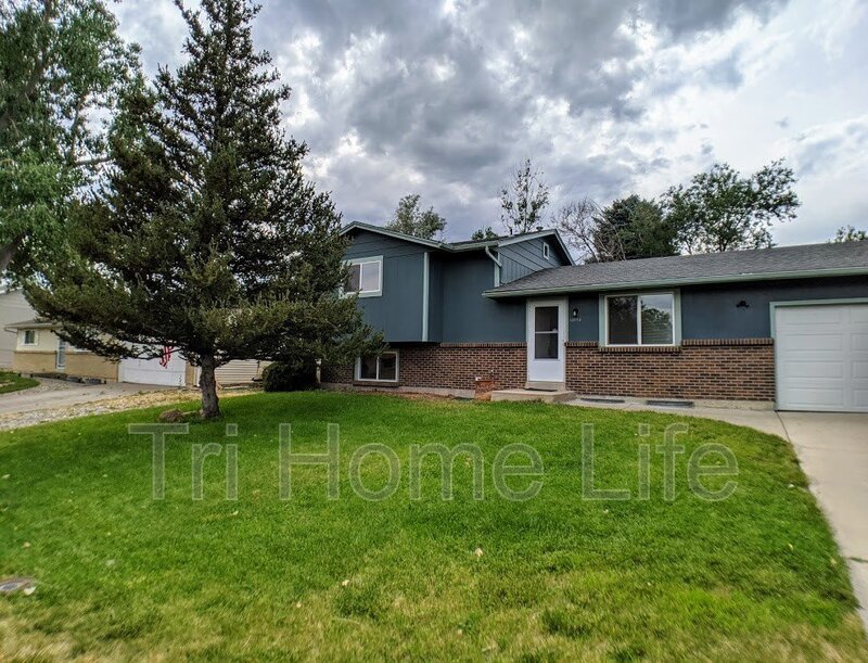 Request a Viewing for 13173 Saturn Dr - Tenant Turner