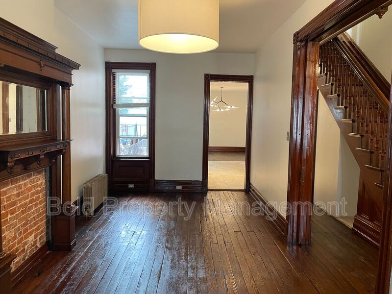 Request a Viewing for 464 Chestnut St. - Tenant Turner