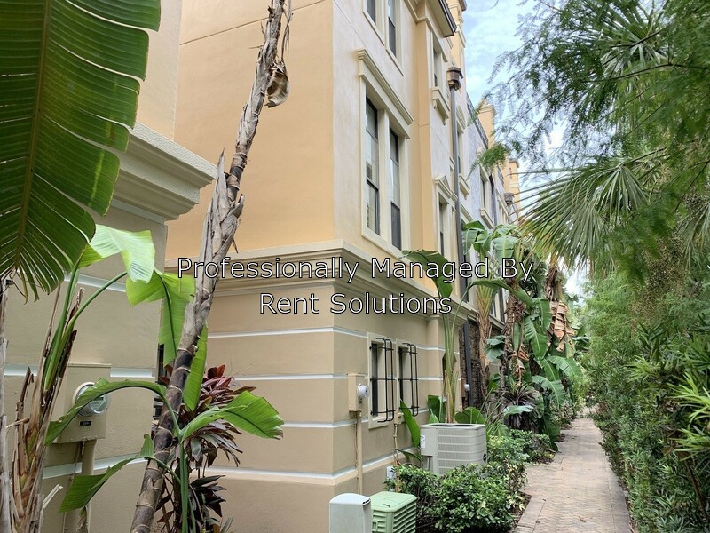 Request a Viewing for 2215 Soho Bay Court - Tenant Turner