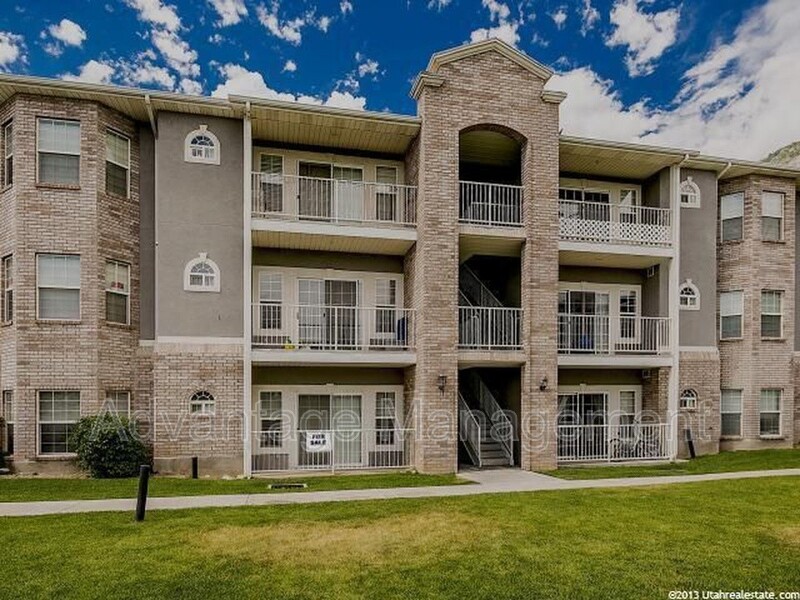 Request a Viewing for 364 N Seven Peaks Blvd #128, Small Bedroom ...