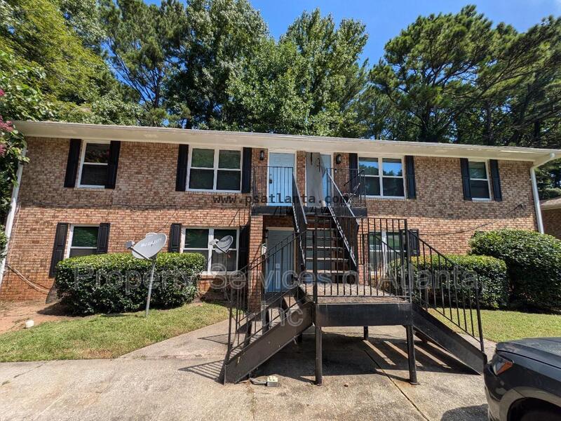 Request a Viewing for 554 Evergreen Ter, Apt 2 - Tenant Turner