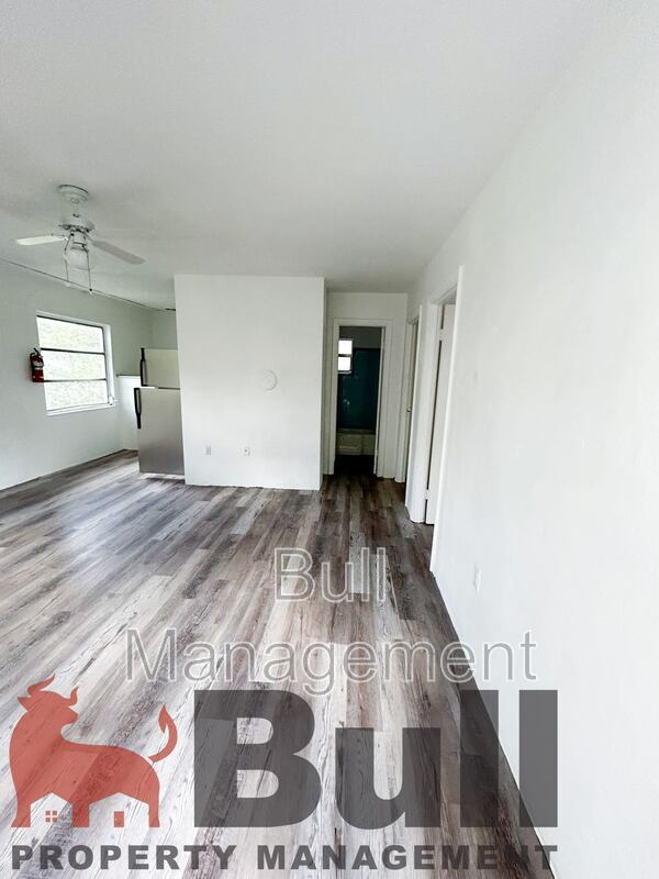 Request a Viewing for 1032 West Jefferson Street, 1 - Tenant Turner