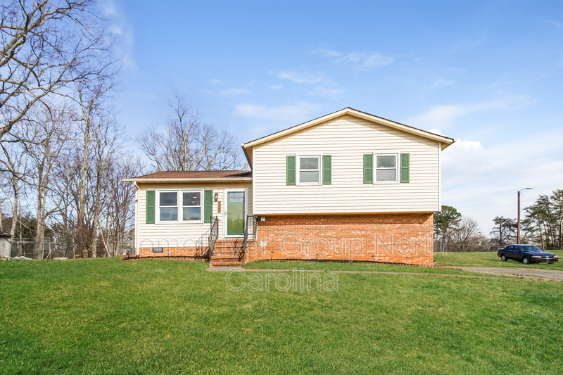 Request a Viewing for 5561 Remington Point Dr - Tenant Turner