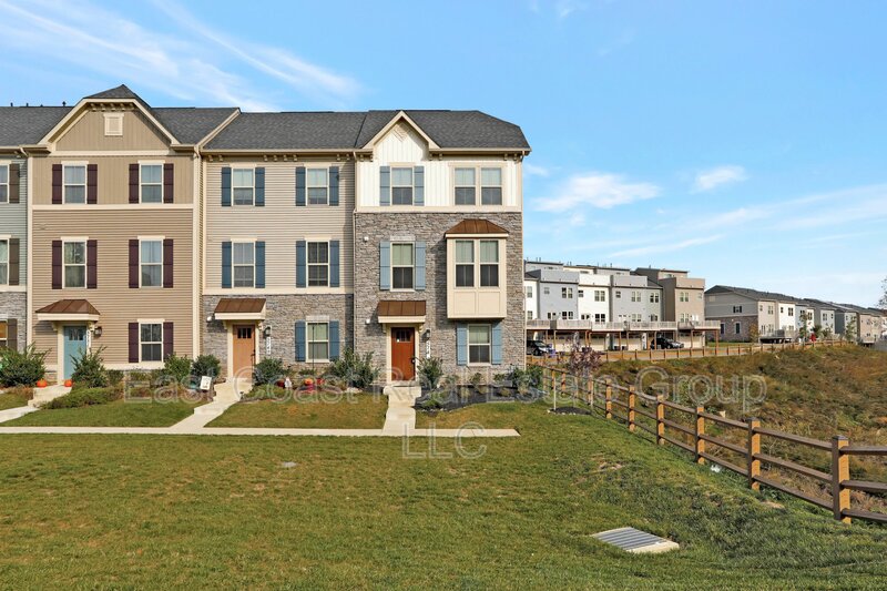 Request a Viewing for 5747 Meadowood St - Tenant Turner