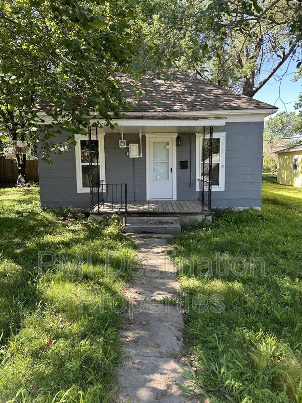 Request a Viewing for 928 Pacific Ave - Tenant Turner