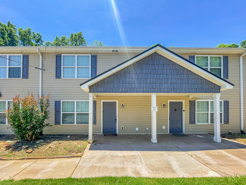 Request a Viewing for 407 Maple Ln, Unit O - Tenant Turner