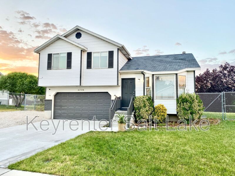 Request a Viewing for 6238 Contadora Drive - Tenant Turner