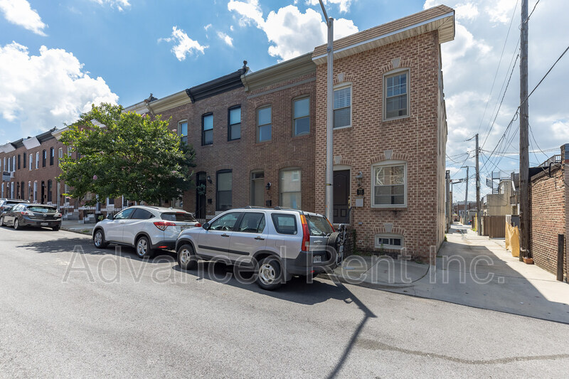 Request a Viewing for 502 S. Decker Street - Tenant Turner