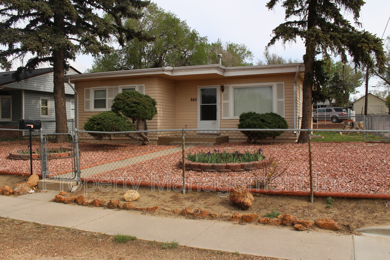 Request a Viewing for 840 E Fountain Blvd - Tenant Turner