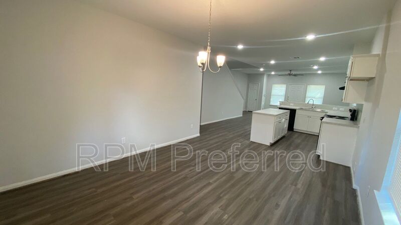 Request a Viewing for 9329 Nyssa Ave, Unit A - Tenant Turner