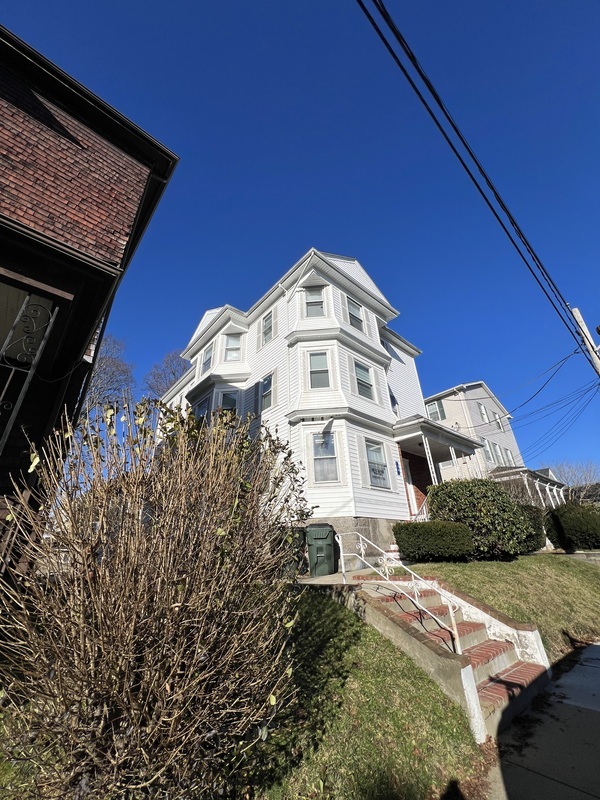 Request a Viewing for 76 Stetson Street, 1R - Tenant Turner