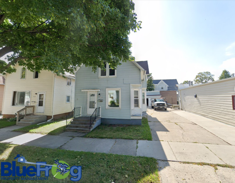 Request a Viewing for 1129 Lincoln Avenue - Tenant Turner