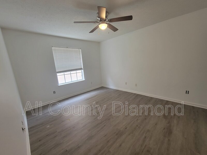 Request a Viewing for 1609 Vecuna Circle - Tenant Turner