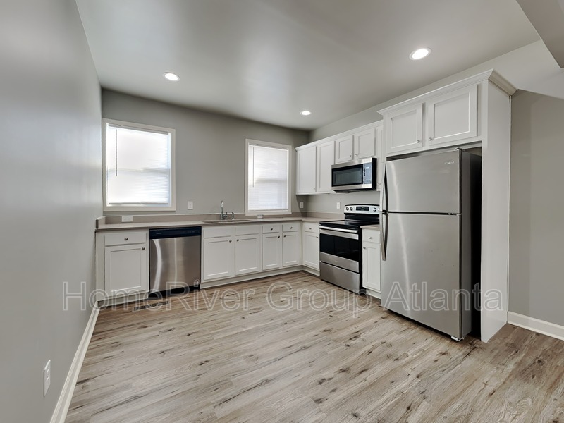 Request a Viewing for 1155 Lucile Ave SW, Apt 2 - Tenant Turner