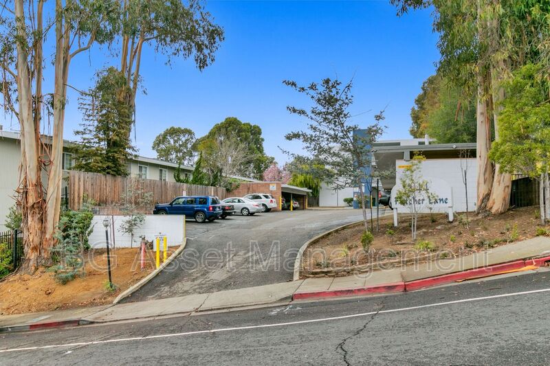 Request a Viewing for 944 Fletcher Lane, Unit 16 - Tenant Turner