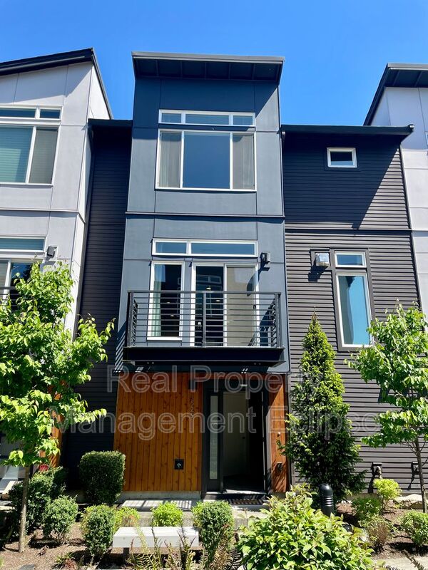 Request a Viewing for 1525 139th Ct. NE - Tenant Turner