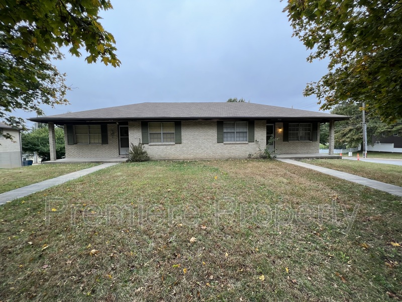 Request a Viewing for 7122 N Park Ave - Tenant Turner