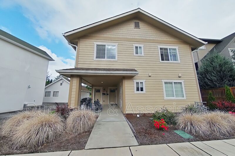 Request a Viewing for 620 NW Kings, #100 - Tenant Turner